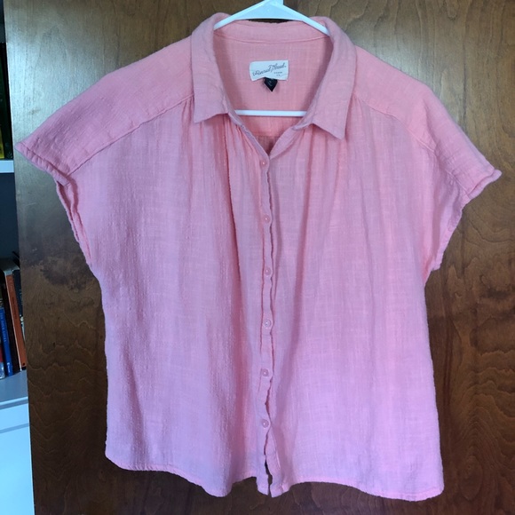 Universal Thread | Tops | Universal Threads Pink Button Up Shirt | Poshmark